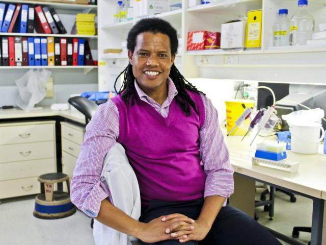 Dr Mohlopheni Marakalala Awarded | Division of Immunology